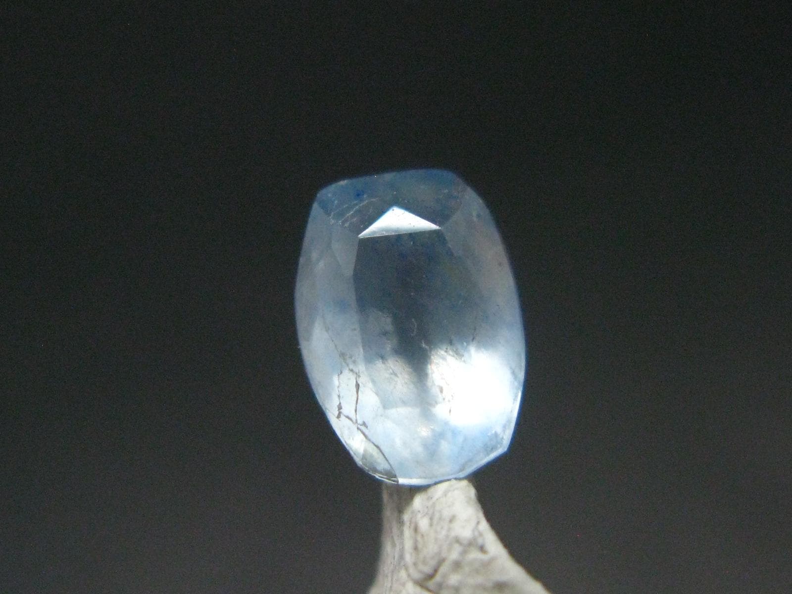 Rare Gem Lazurite Cut Stone from Afghanistan - 0.99 Carats – TheGlobalStone
